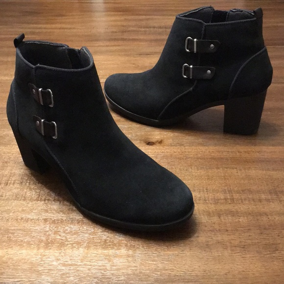 Clarks | Shoes | Clarks Suede Ankle Boots | Poshmark